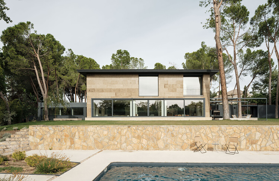 Modernizing Tradition: Three Little Pigs House - Architects' Chronicle