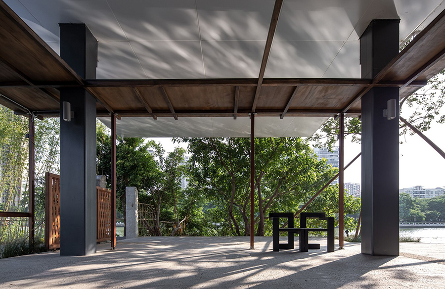 Redesigning Retail Space: Wooden Pavilion by the River - FEI PATISSERIE - Architects' Chronicle